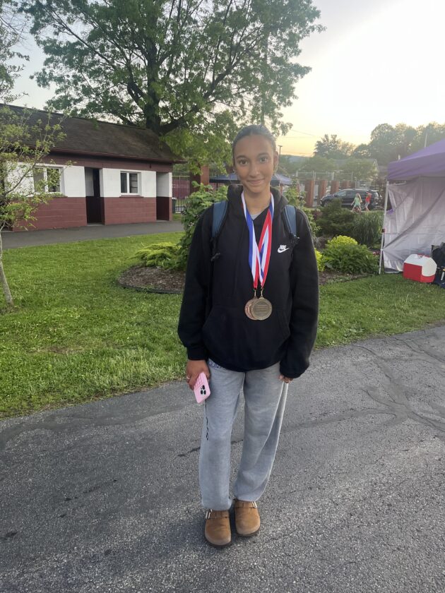 CM’s Owens earns district gold in track; four Bellefonte girls qualify ...